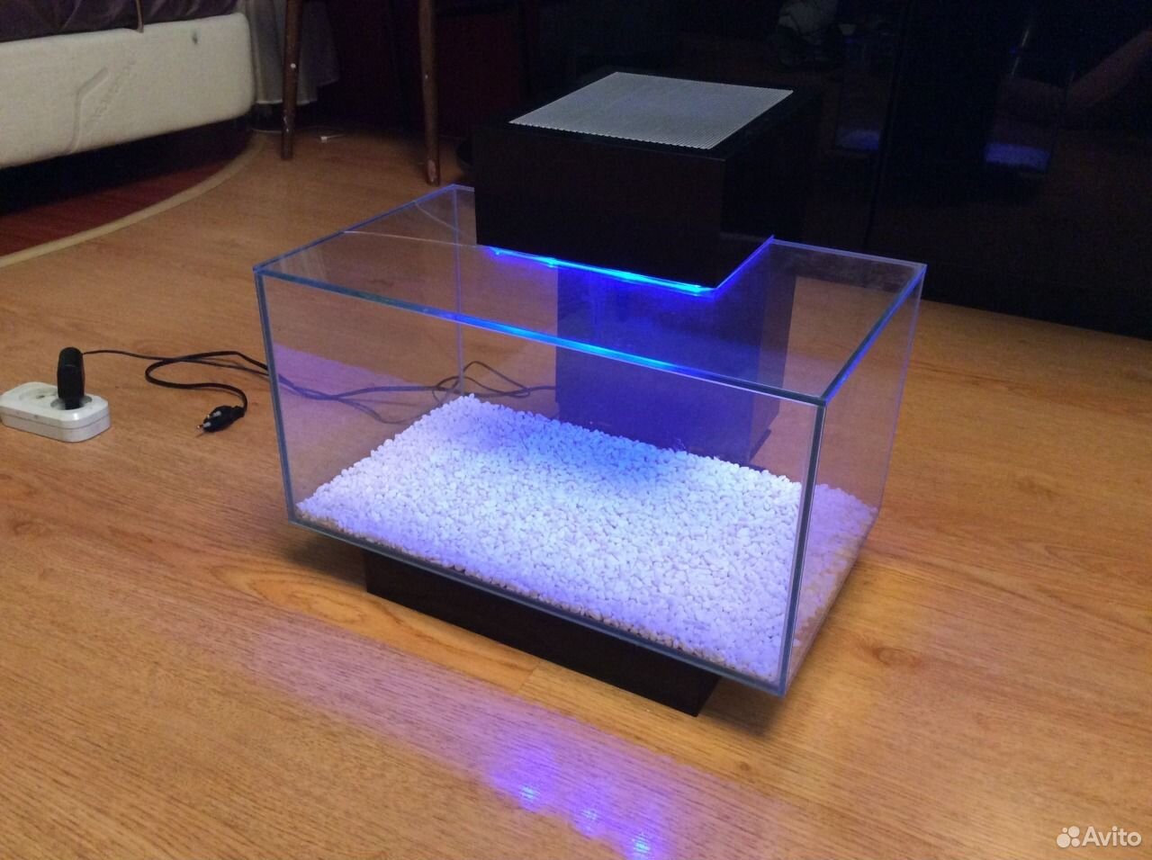 Аквариум б/у Hagen Fluval Edge 23л